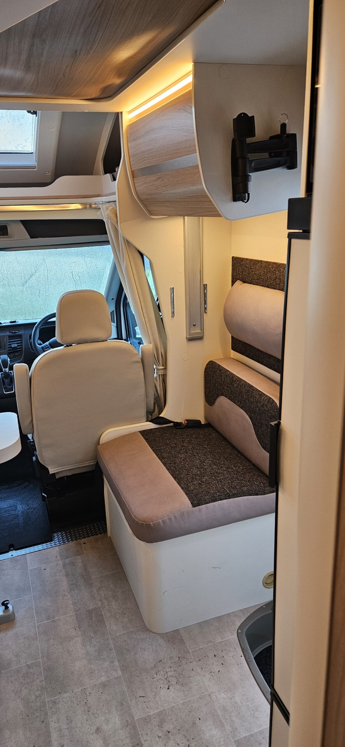 Rimor Evo 95+, 4 Berth Automatic Motorhome – Rentacampa