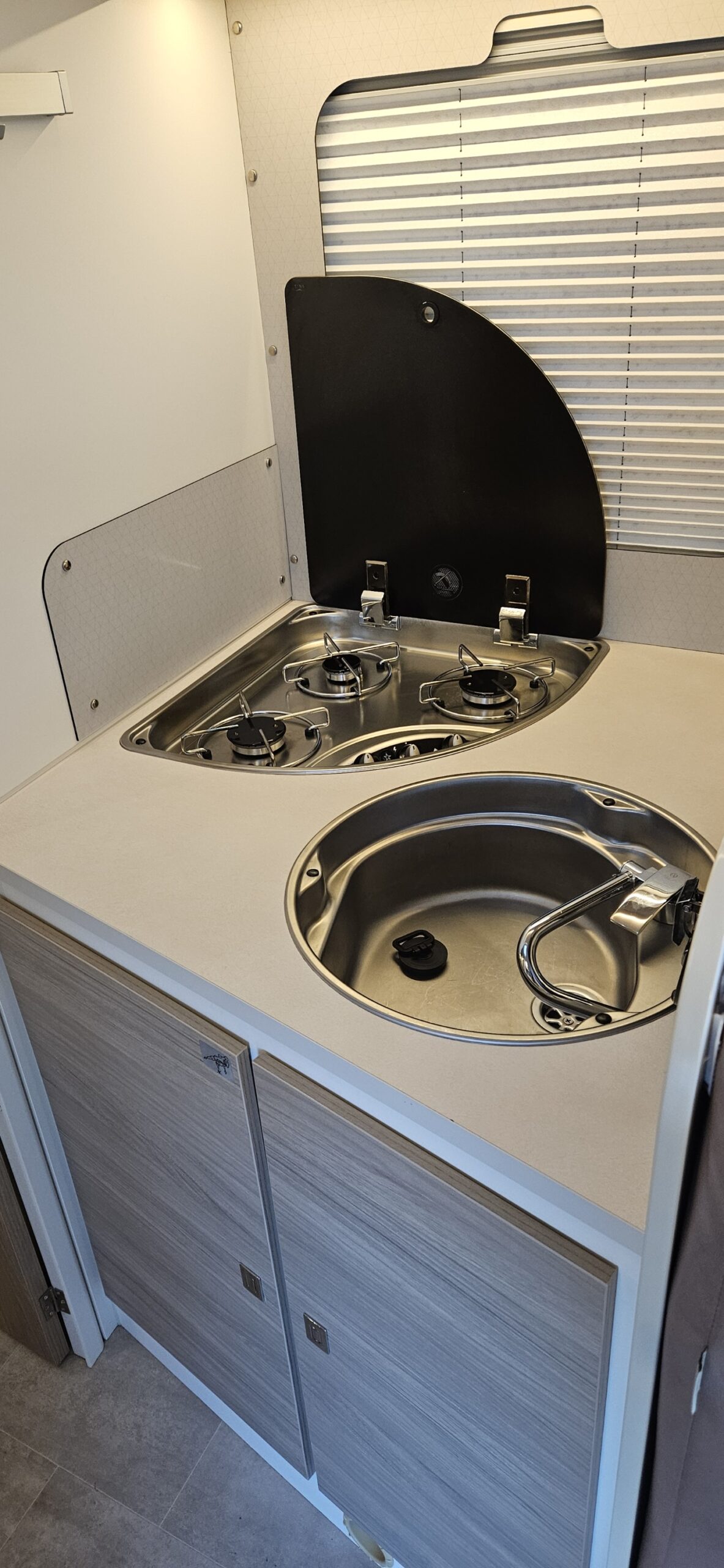 Rimor Evo 95+, 4 Berth Automatic Motorhome – Rentacampa