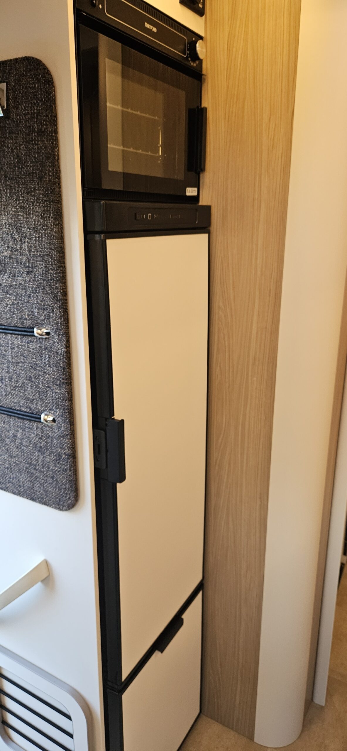 Rimor Evo 95+, 4 Berth Automatic Motorhome – Rentacampa